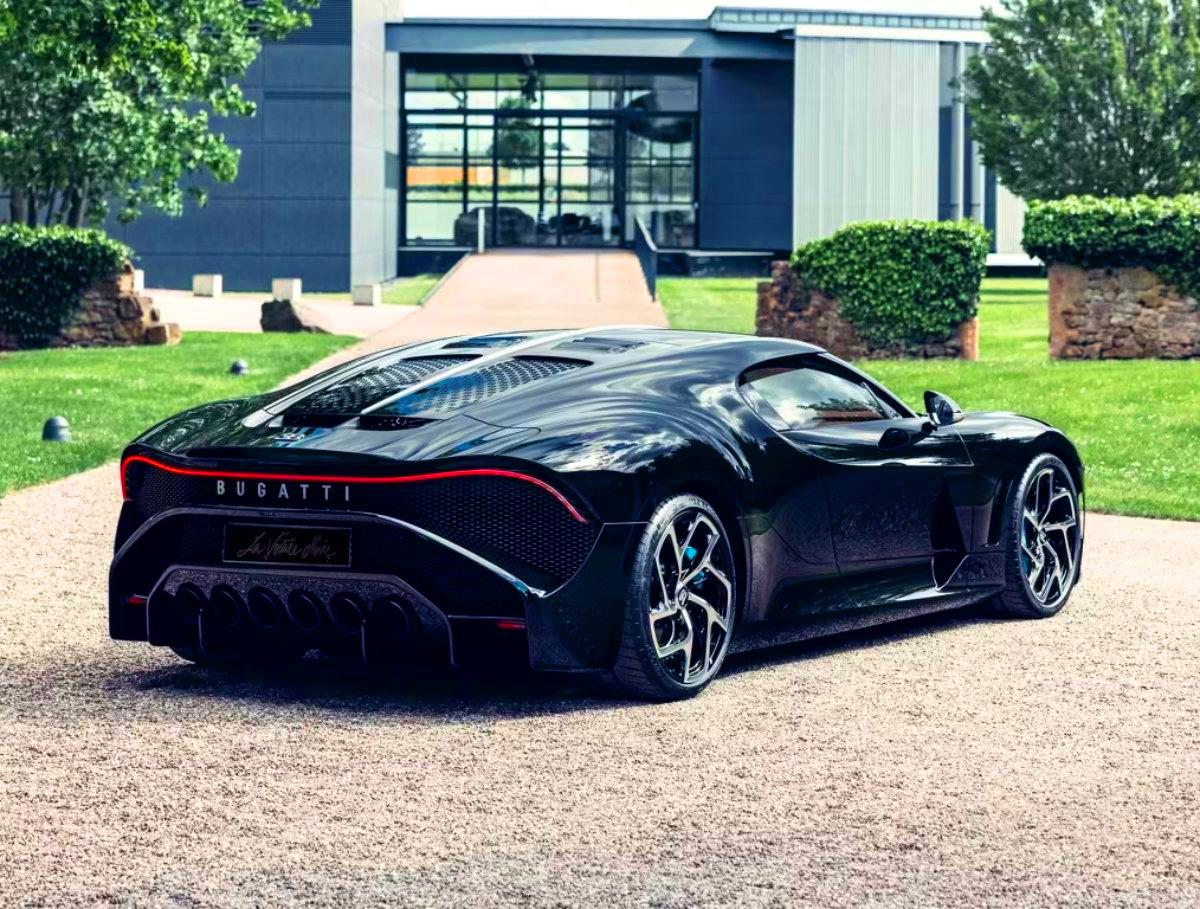 "Supercar Blondie Sells $14 Million Monster": Bugatti's Secret One-Off ...